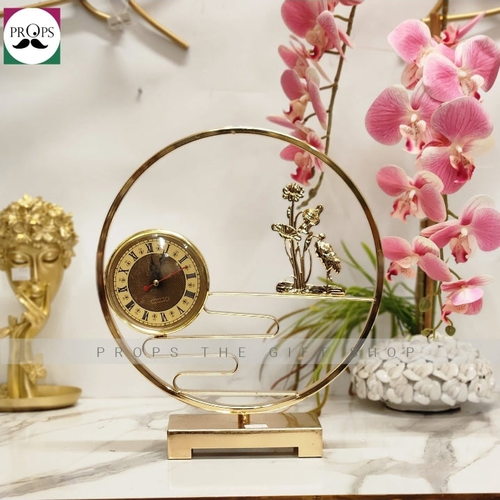 Clocks – Props "the gift shop"